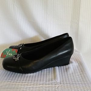 Yuu | Shoes | Yuu Monica Nwt | Poshmark